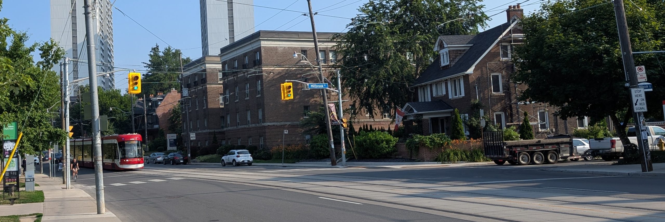 Intersection and Mid-Block Pedestrian Signals – City of Toronto